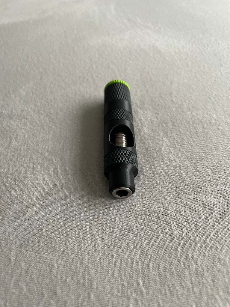 Free STL file bit holder handle for the 1/4 Wiha CentroFix Slim 🛠️ ...