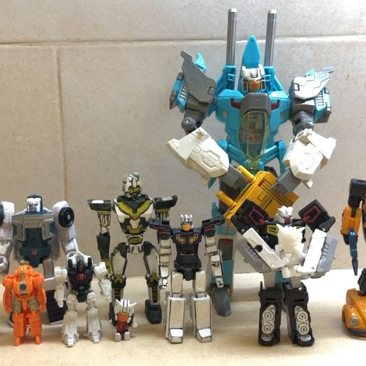 Download STL file Transformers MTMTE Rewind and Chromedome Plushie • 3D ...