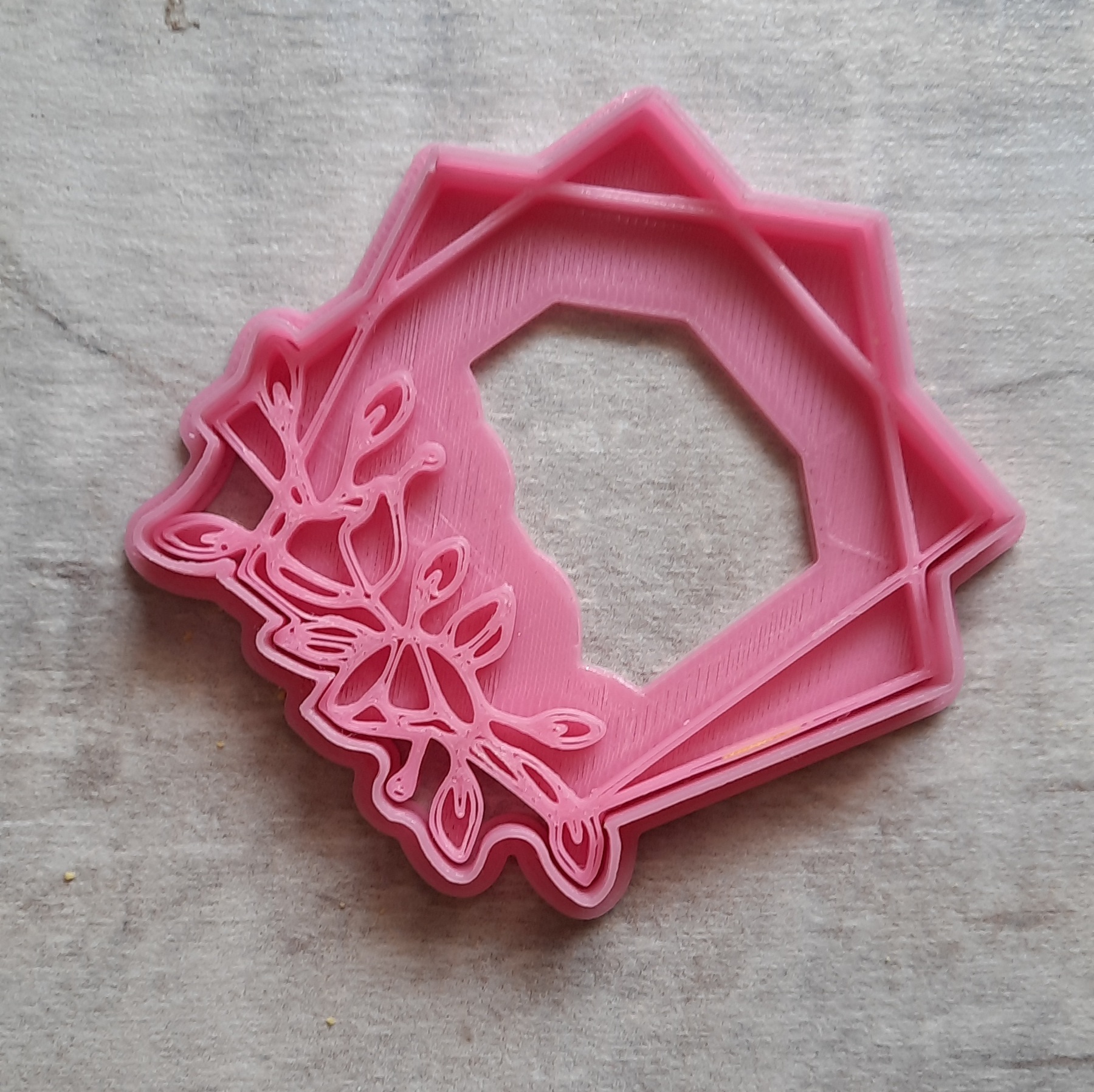 STL file Hexagonal frame with flowers・Model to download and 3D print・Cults