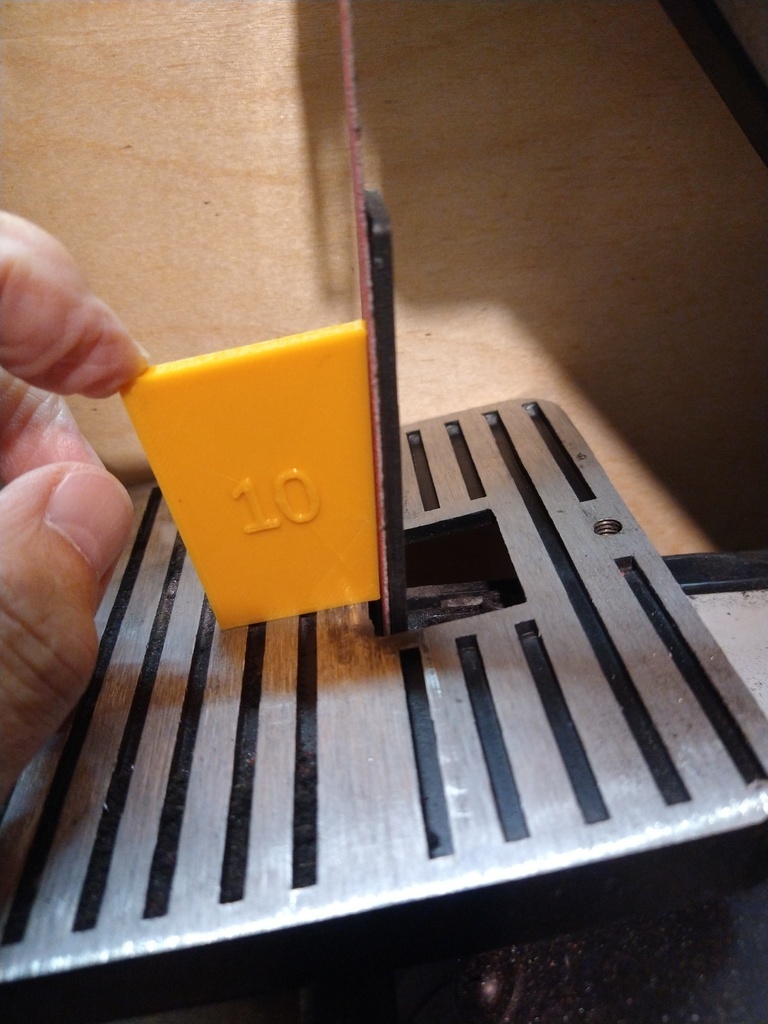 Free 3D file Belt sander angle gauges (configurable in OpenSCAD) 🔧 ...