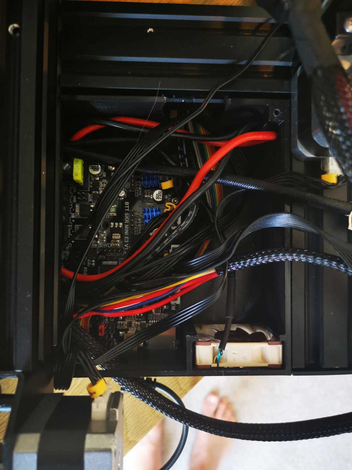 STL file Ender 3 rear electronics/Raspberry Pi 4 enclosure・3D print ...