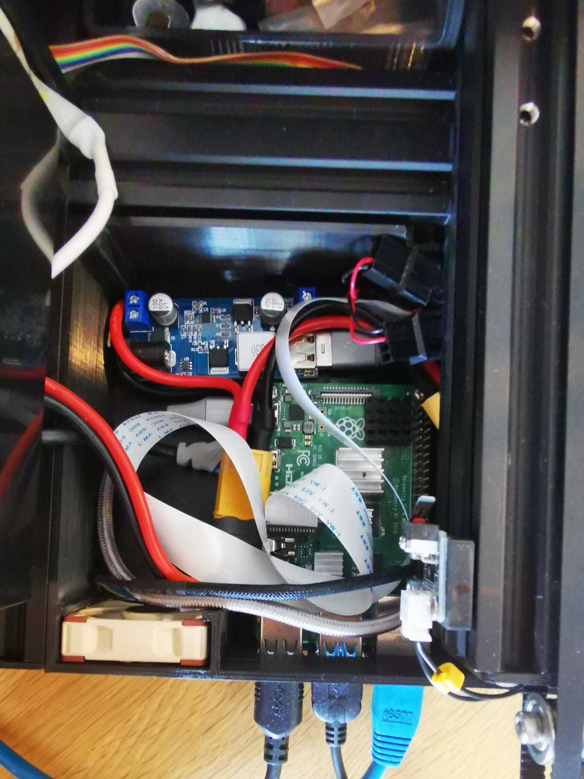 STL file Ender 3 rear electronics/Raspberry Pi 4 enclosure・3D print ...