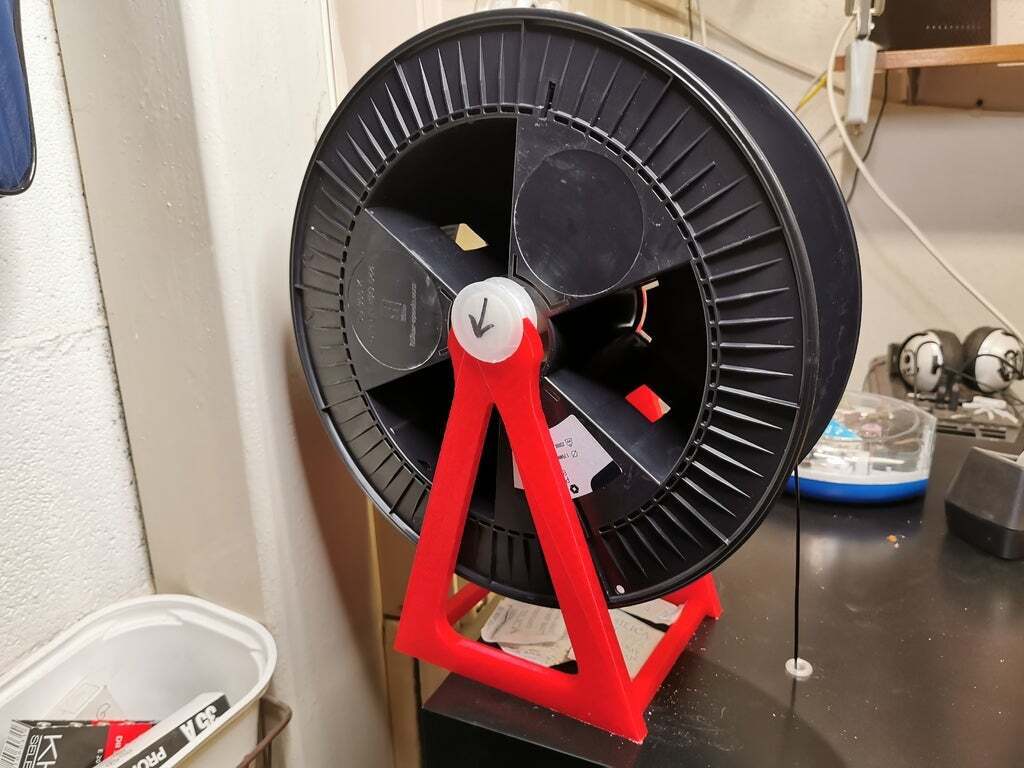 Free STL file Massive Spool Holder for 2 kg rolls.・3D print model to ...