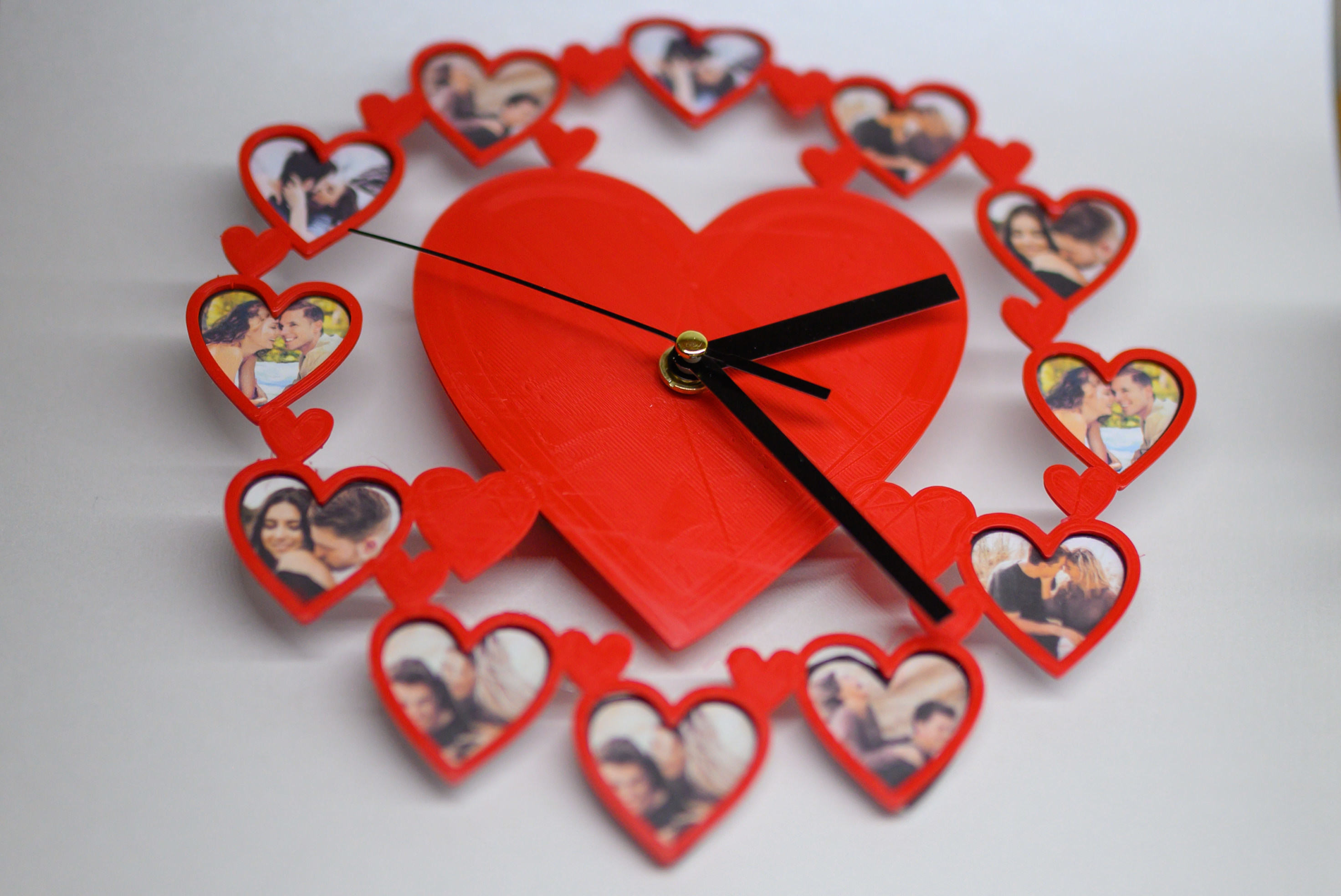 STL file Romantic watch, couple watch, frame photo watch, wall watch ...