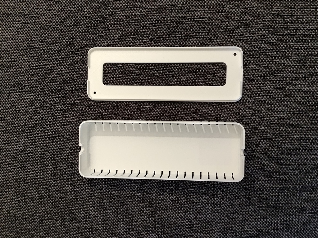 Fichier 3D gratuit Multi-size wall-mounted snap-fit-lid vented box for ...