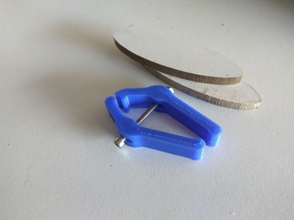 Fichier 3D gratuit Pince double・Plan imprimable en 3D à télécharger・Cults