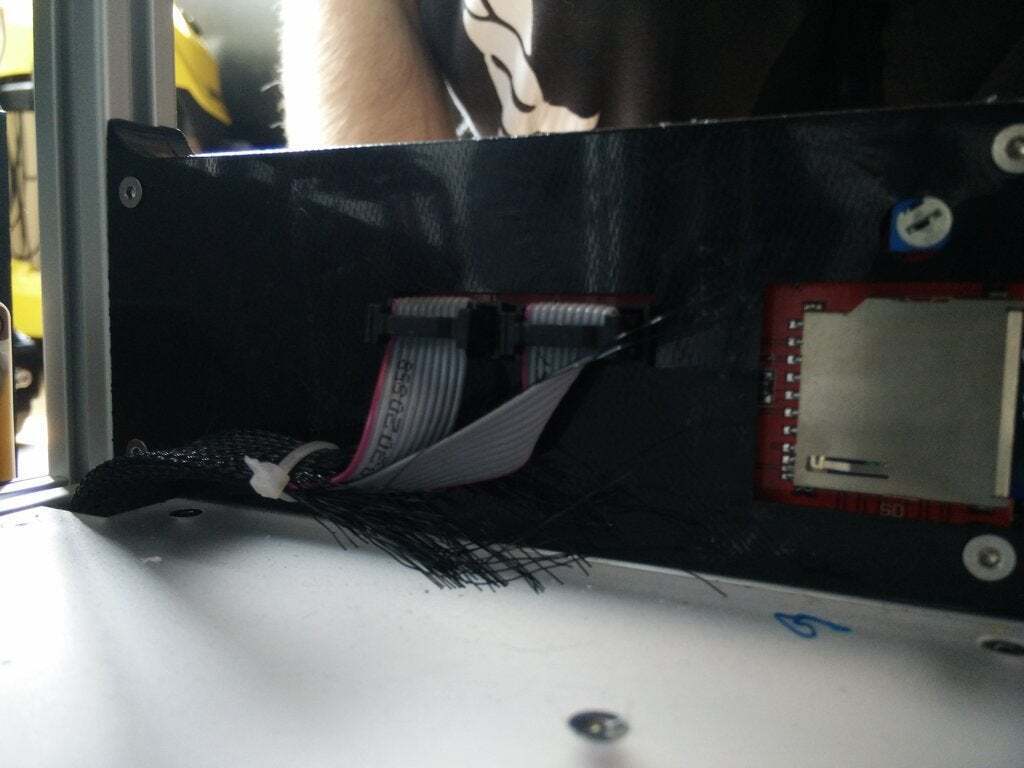 Free STL file LCD Enclosure Back piece for 2020 Aluminium Extrusion ...