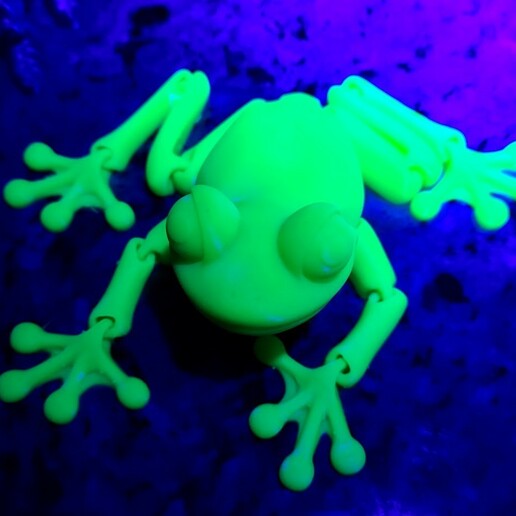 3D printable Cute Flexi Print-in-Place Frog • made with Ender 5 Pro ・ Cults