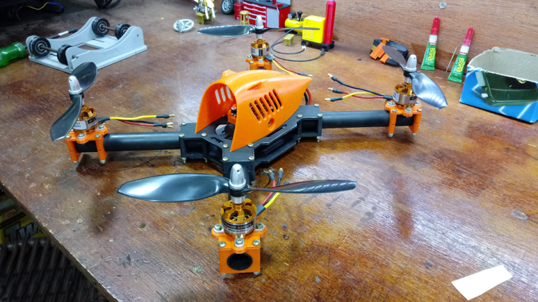 STL file Drone fpv 350-500mm 👽・3D printing template to download・Cults