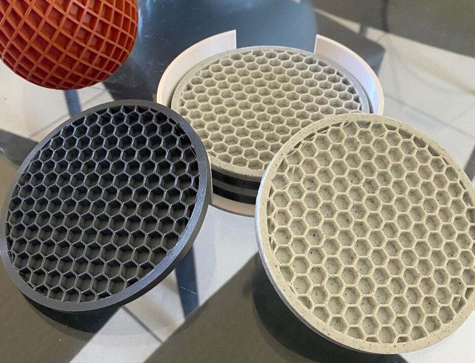 Free STL file Coasters and Holder 🍔・3D printing model to download・Cults