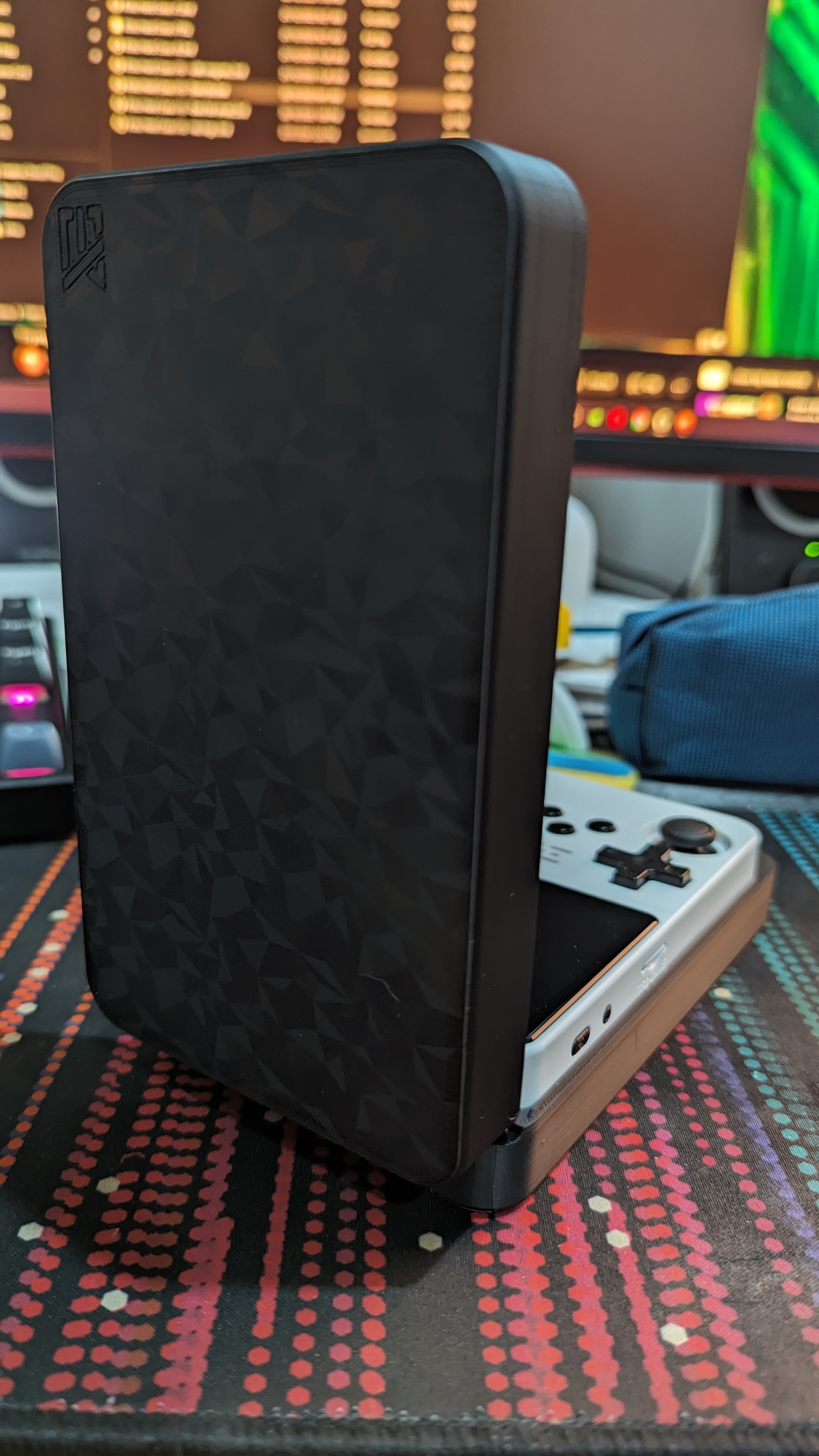 Free 3D file R36S Retro Handheld Hard Case 👽・3D printer design to ...