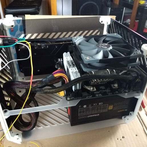 Download STL file SFF Case Cube 1.0 • 3D print design ・ Cults