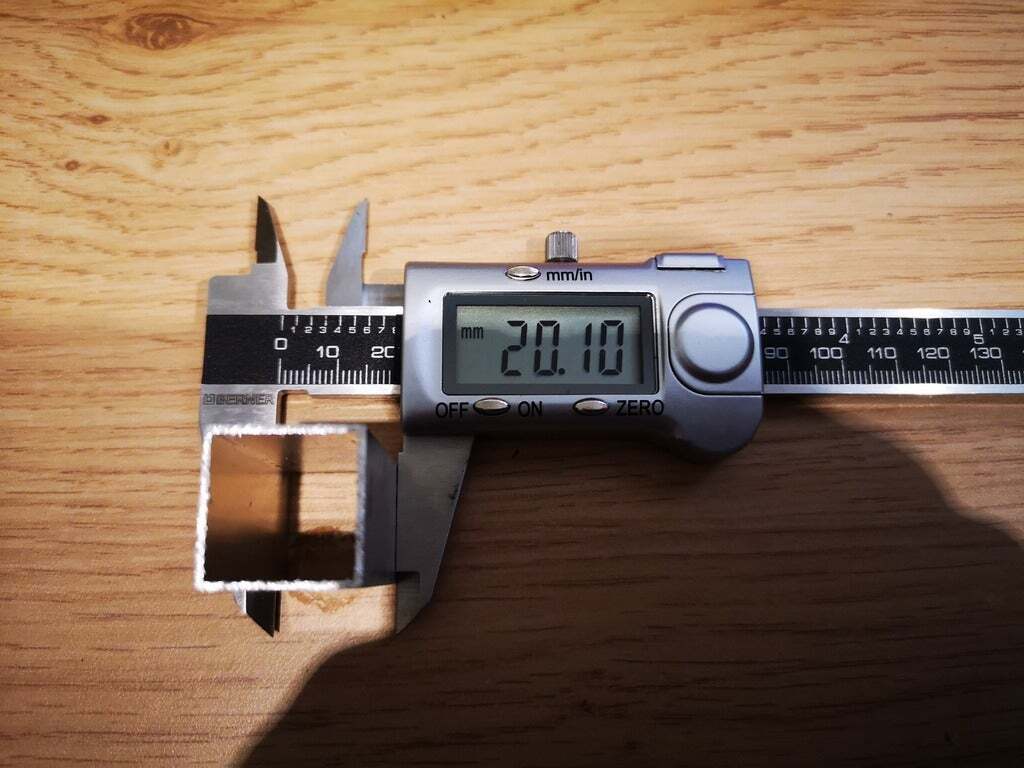 Fichier STL gratuit Coin 20MM 3 axes +2 axes・Design pour impression 3D ...