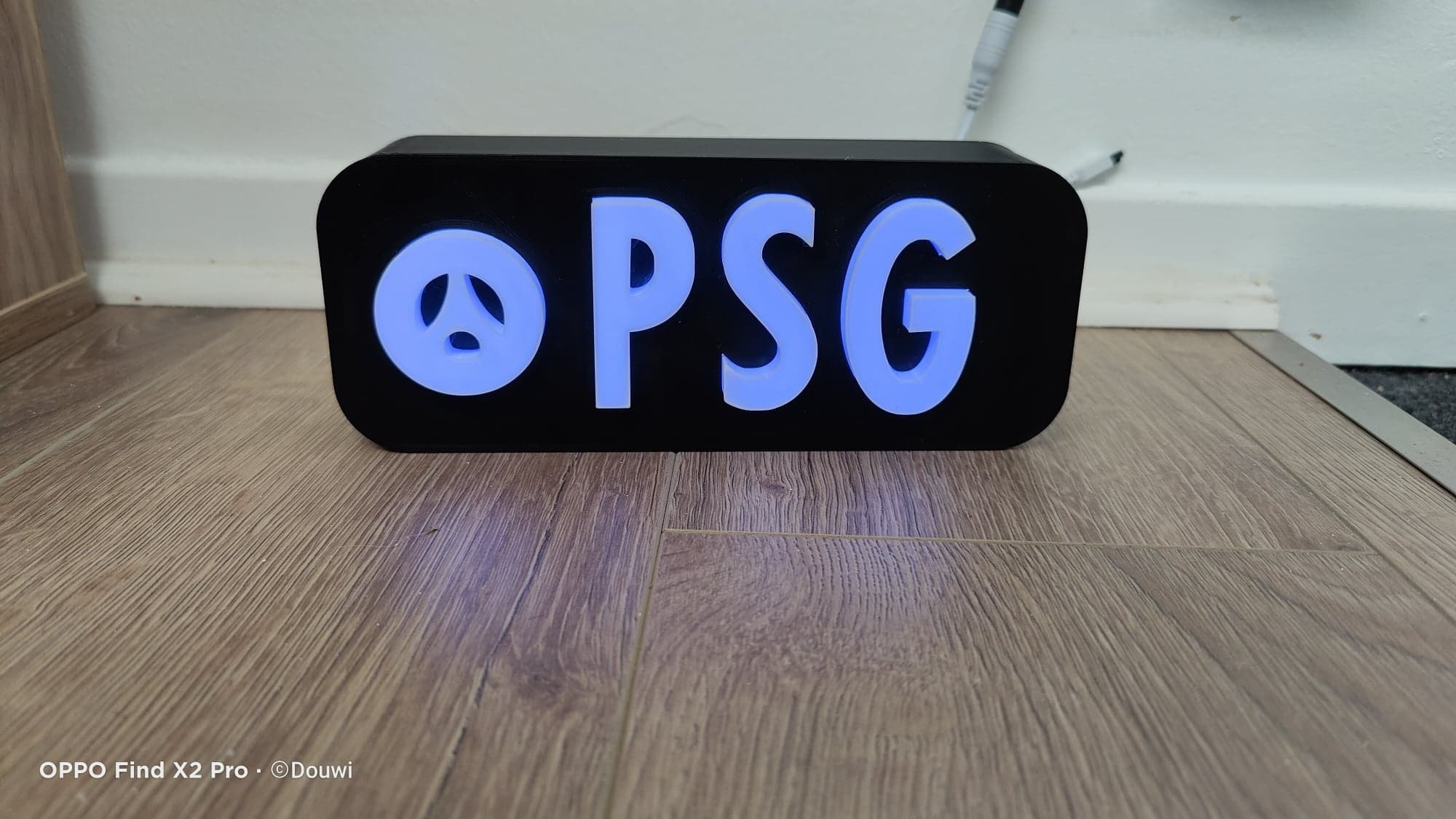 STL file PSG box light box neon effect light 📦・3D printing idea to ...
