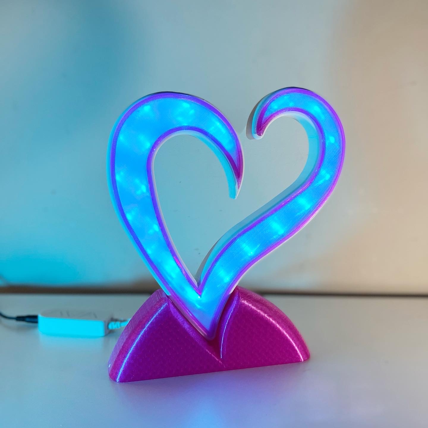 STL file Heart LED lamp 💜・3D printer model to download・Cults