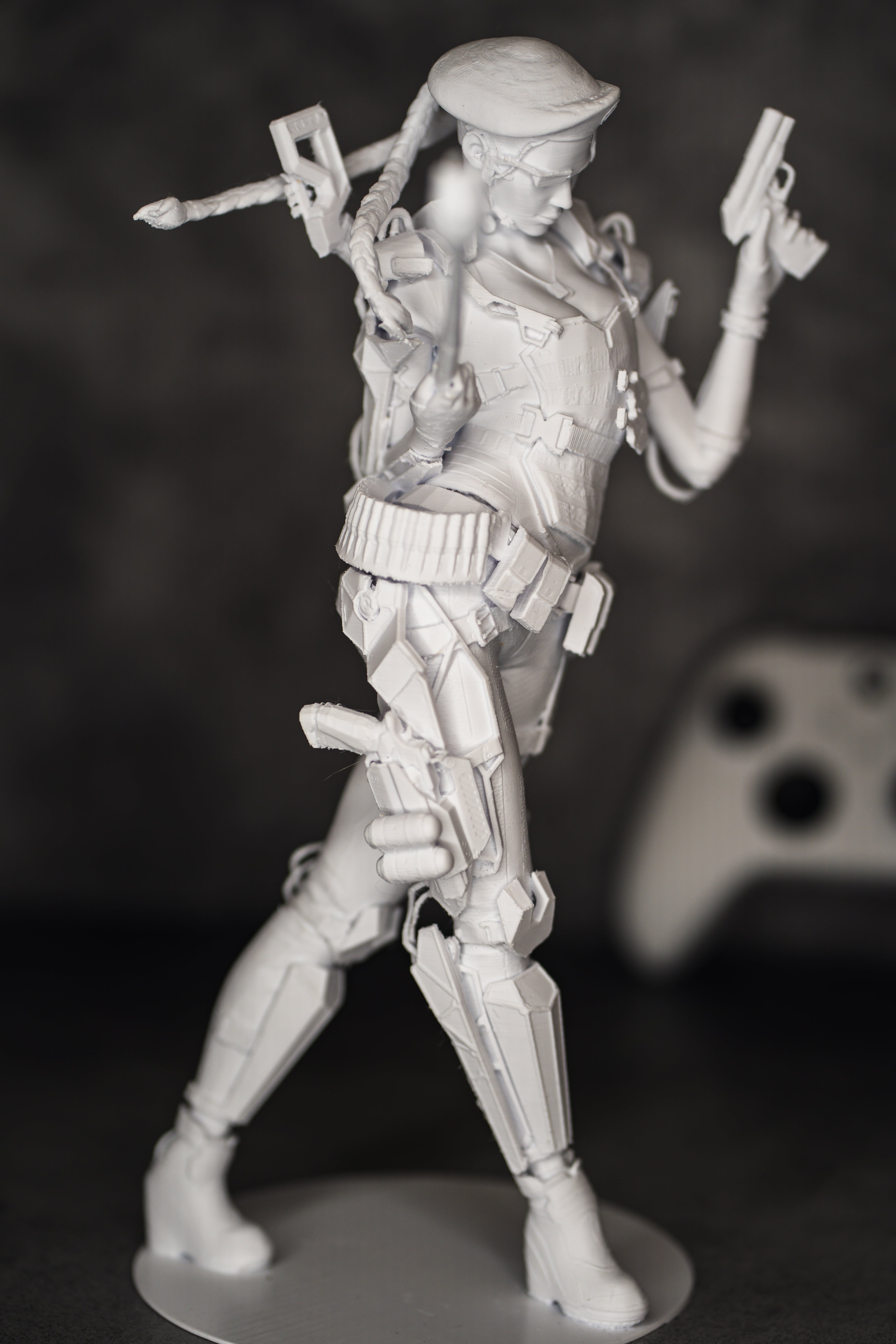 STL file Apex Legends Loba (Arms Dealer dynamic pose) | High Detail ...