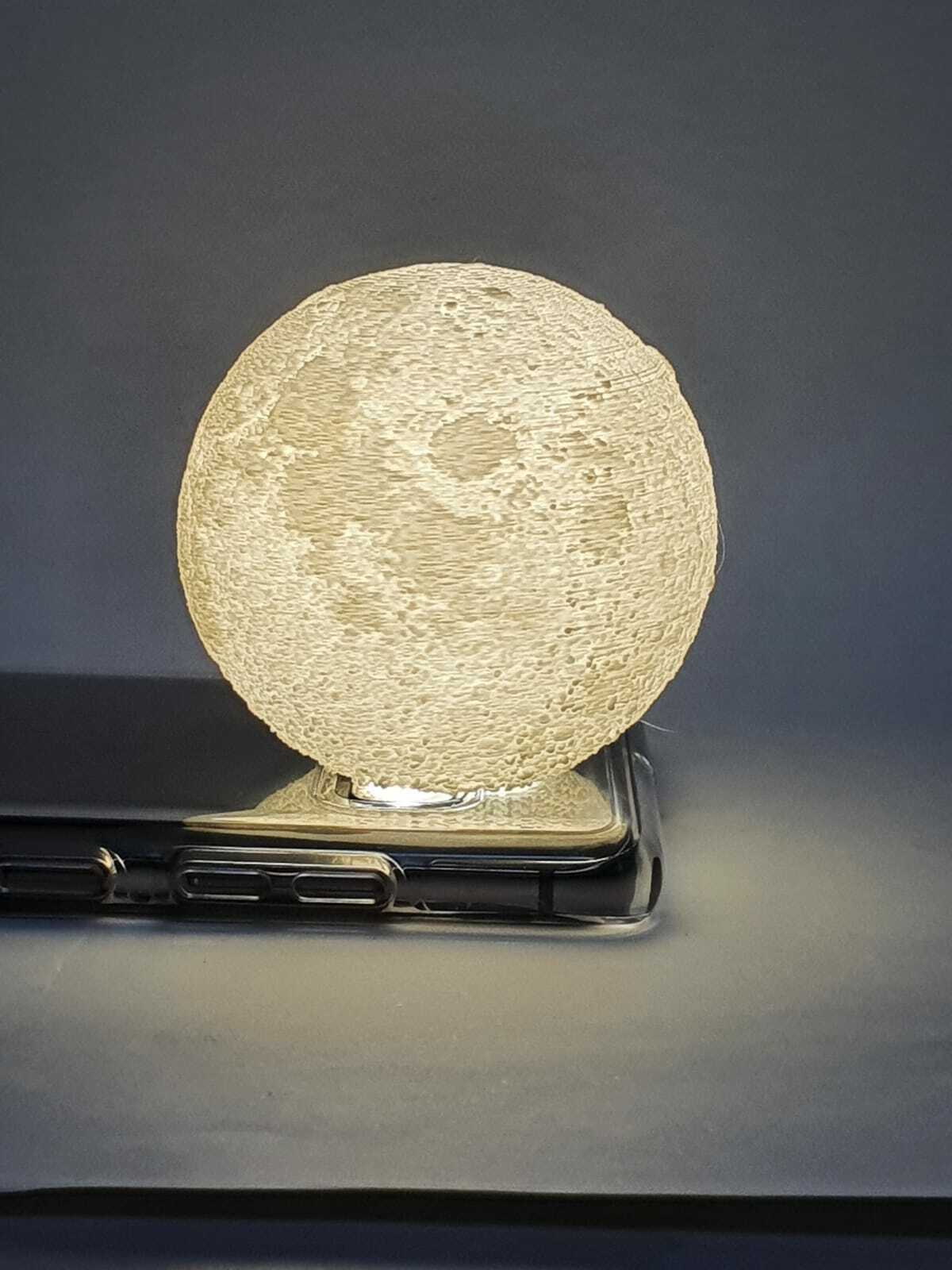 STL file Moon lamp (Lithophane)・3D print design to download・Cults
