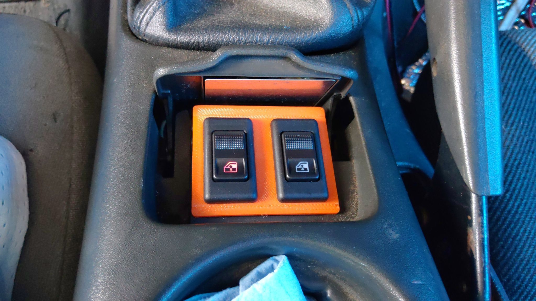 Free STL file 4th Gen Firebird center console switch holder・3D ...