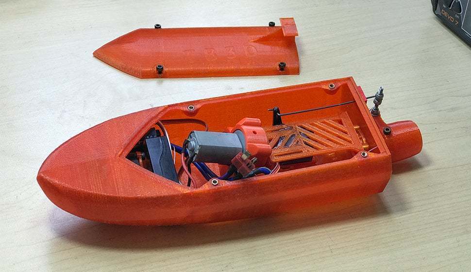Free STL file Jet Boat mini motor 180 body V2 🛥️・3D print design to ...