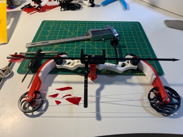 Archivo 3D gratis Flechas y cabezas de flecha de arco compuesto en ...