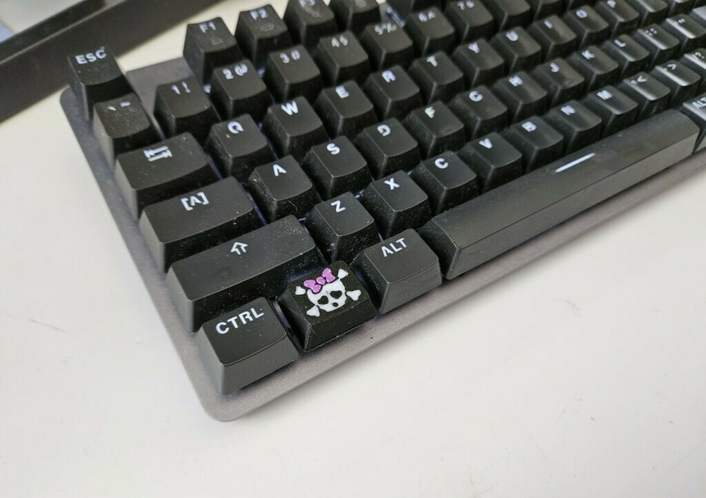 Archivo 3D gratis Multi Color Pink Bow Skull Windows Key Cherry MX Key ...