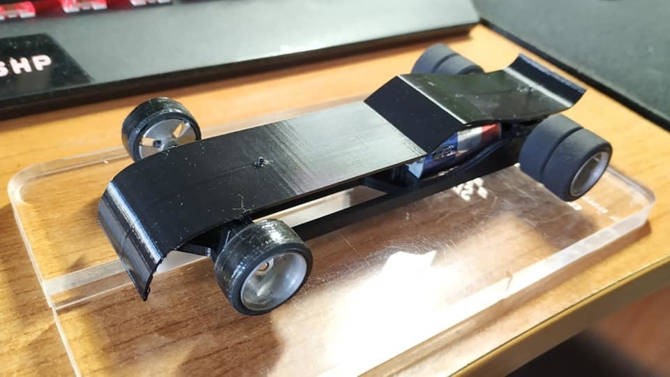 3D file Slot Car Thingie (body and chassis)・3D print design to download ...
