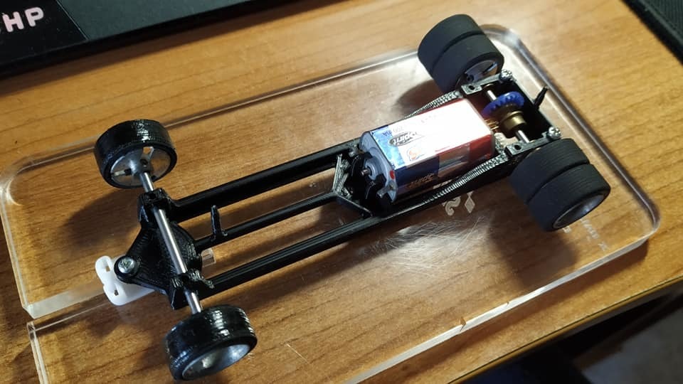 3D file Slot Car Thingie (body and chassis)・3D print design to download ...