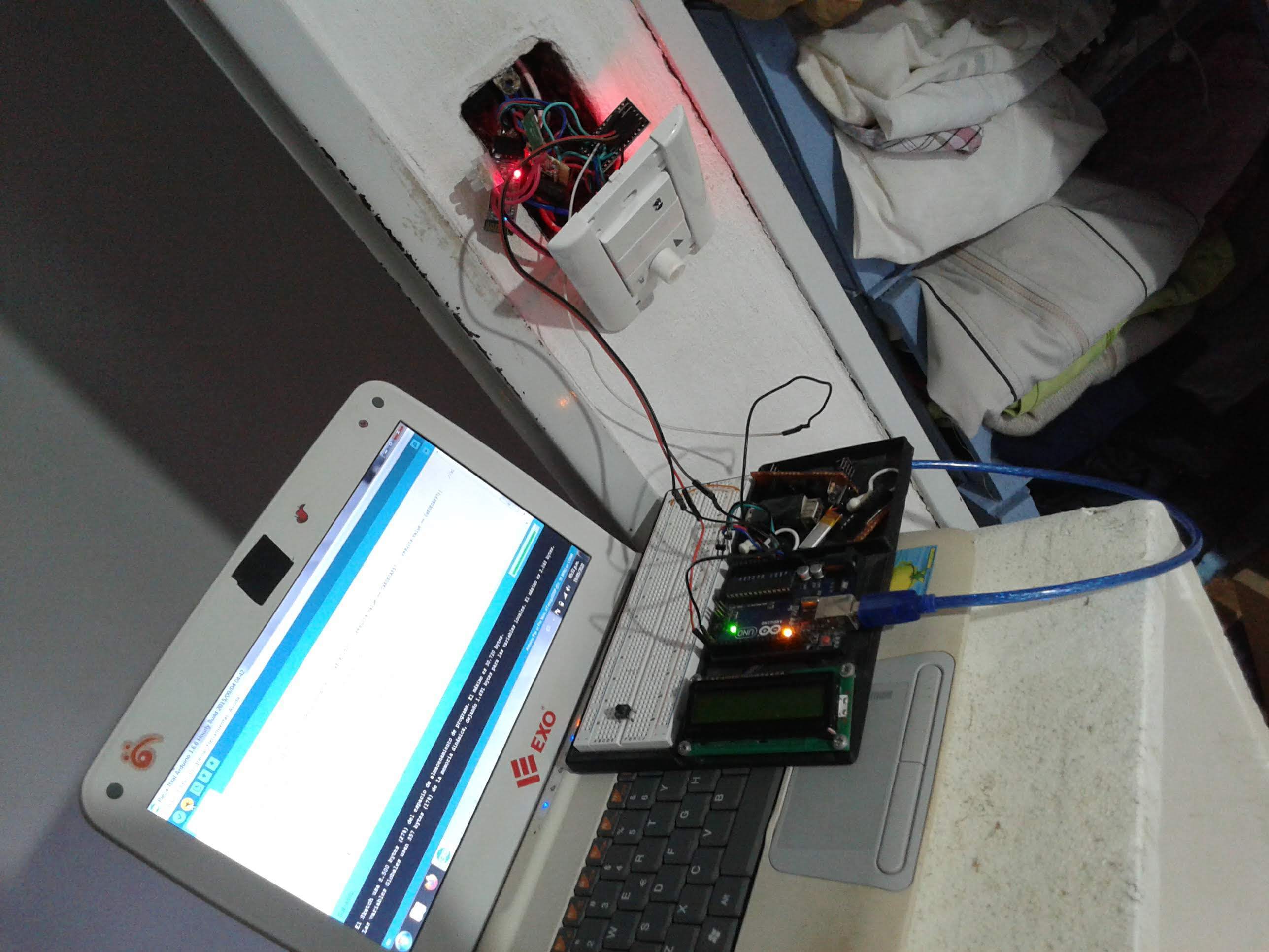 STL file Arduino support with breadboard and LCD 16x2・3D print design to download・Cults