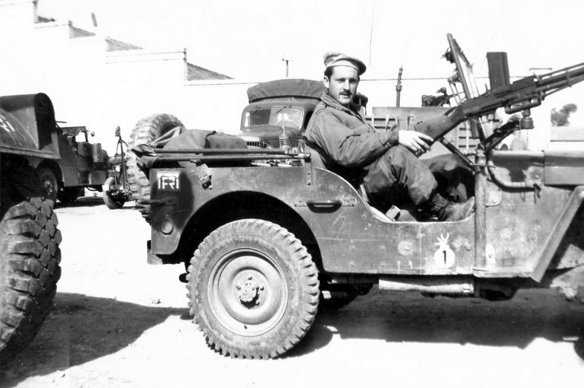 3D file French machine gun FM24/29 (including feet for jeep) in 1/6,1/ ...