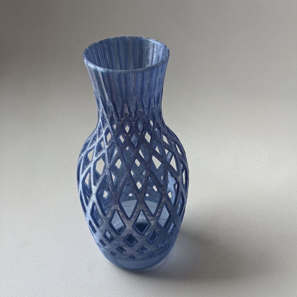 Free STL file Small Weaving Vase 🤏・3D printing idea to download・Cults