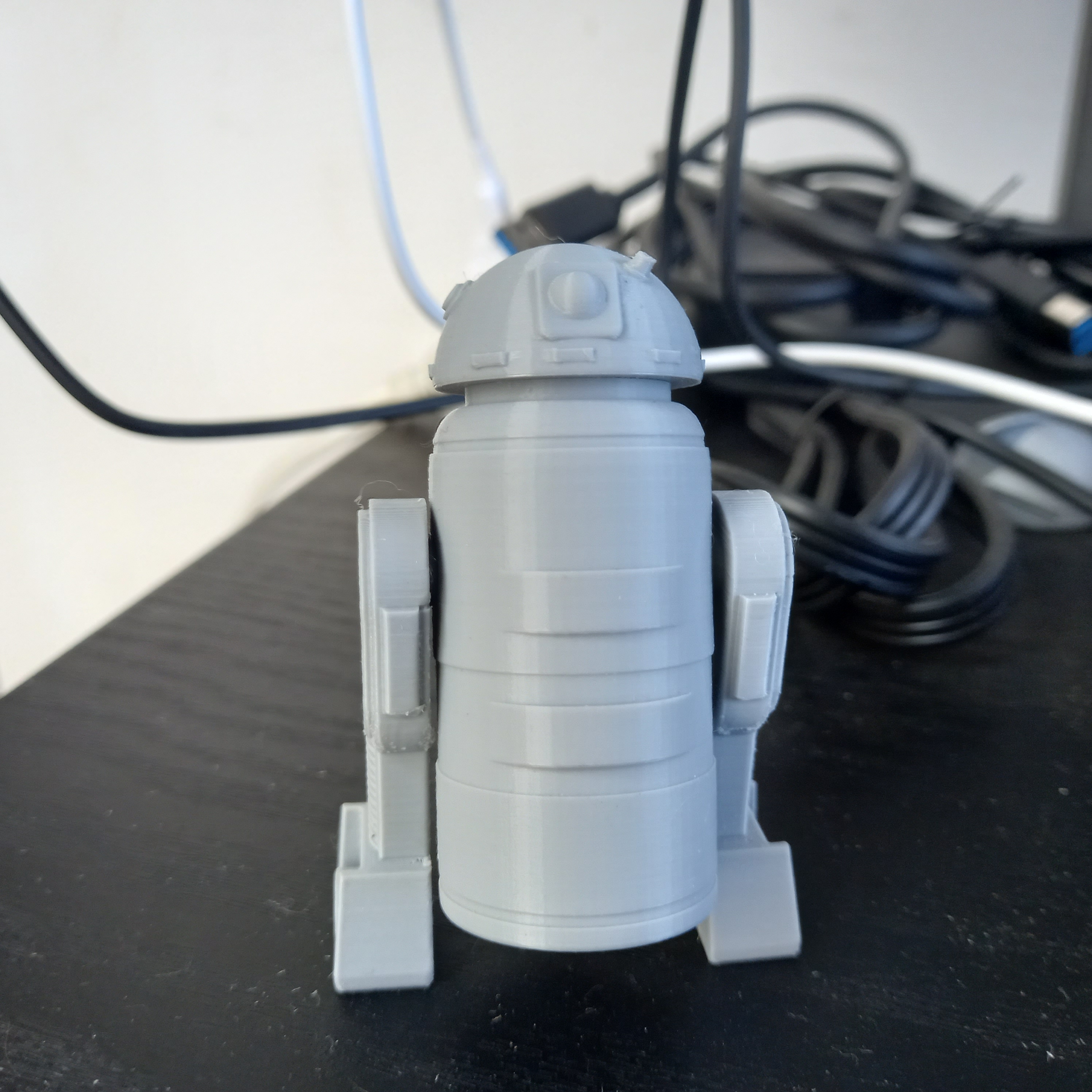 STL file Star Wars I2-CG Droid・3D printer model to download・Cults