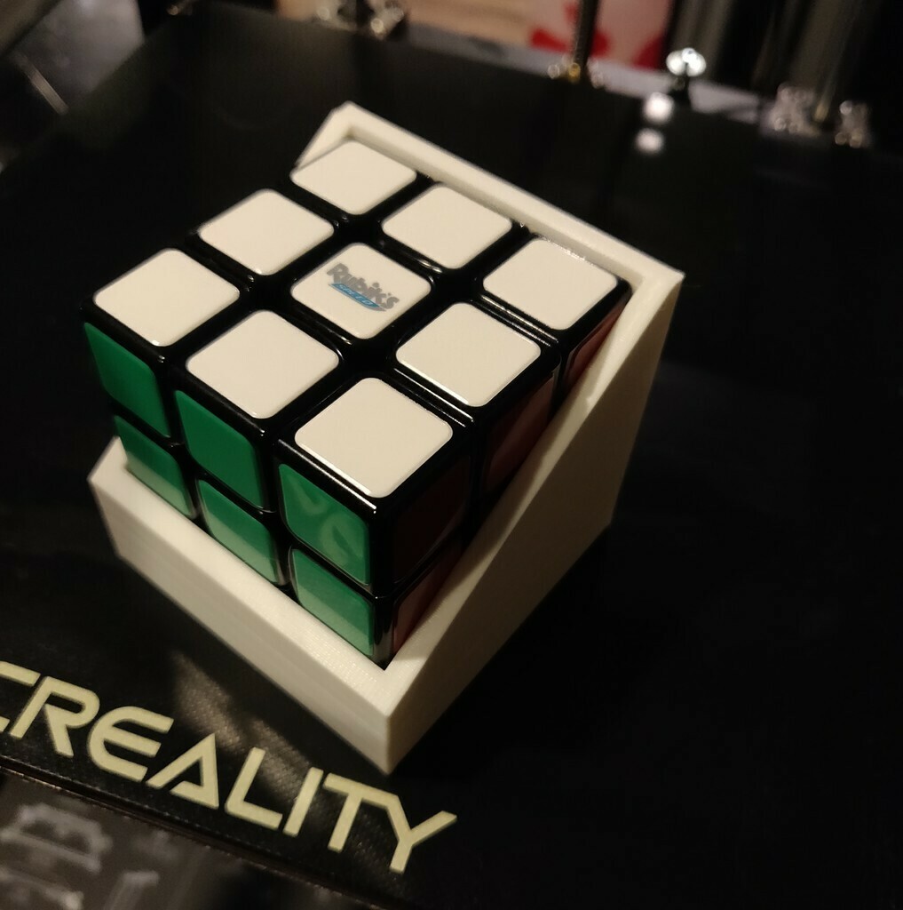 Free 3D file Rubik's Cube holder 🧸・3D printer design to download・Cults