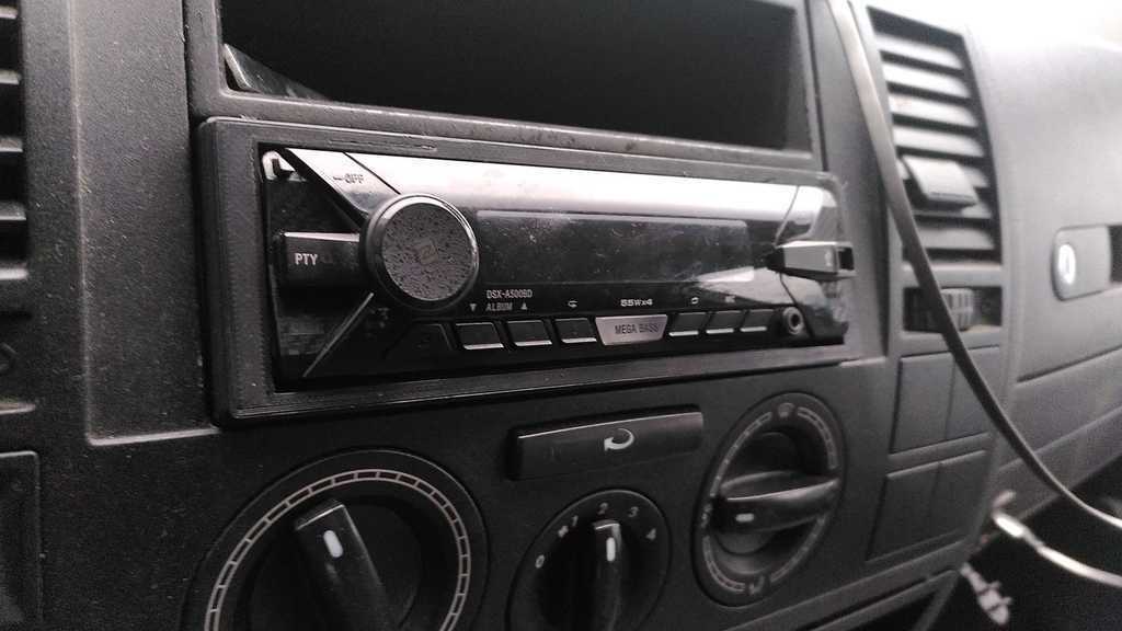 Free 3D file car radio frame parametric 🚗・3D print model to download・Cults