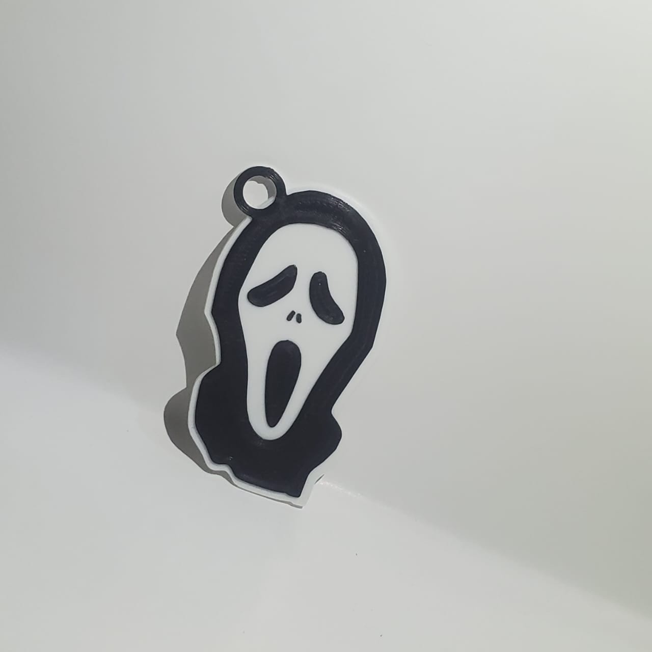 STL file Ghostface key ring・Design to download and 3D print・Cults