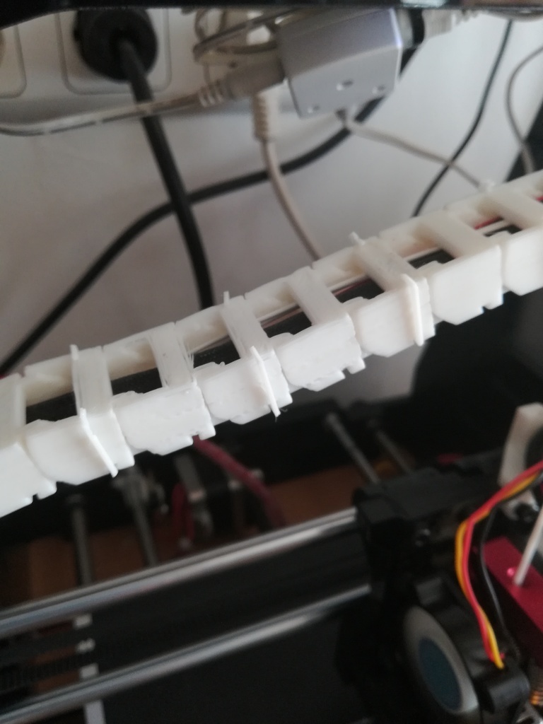 Free 3D file Open Cable Chain Clips・3D printable design to download・Cults