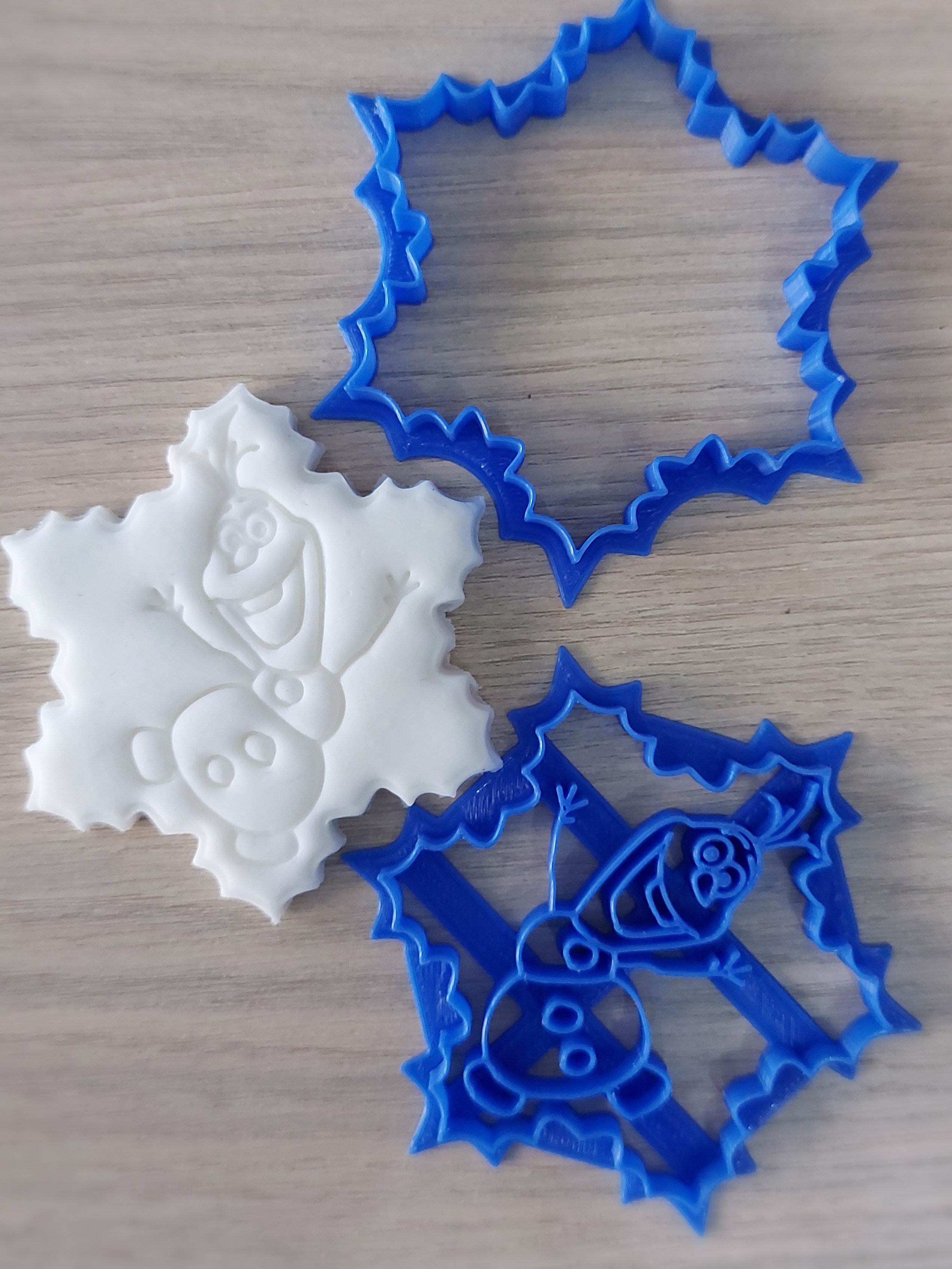 STL file Olaf Flake Frozen Cookie Cutter - Olaf Flake Cookie Cutter ️ ...