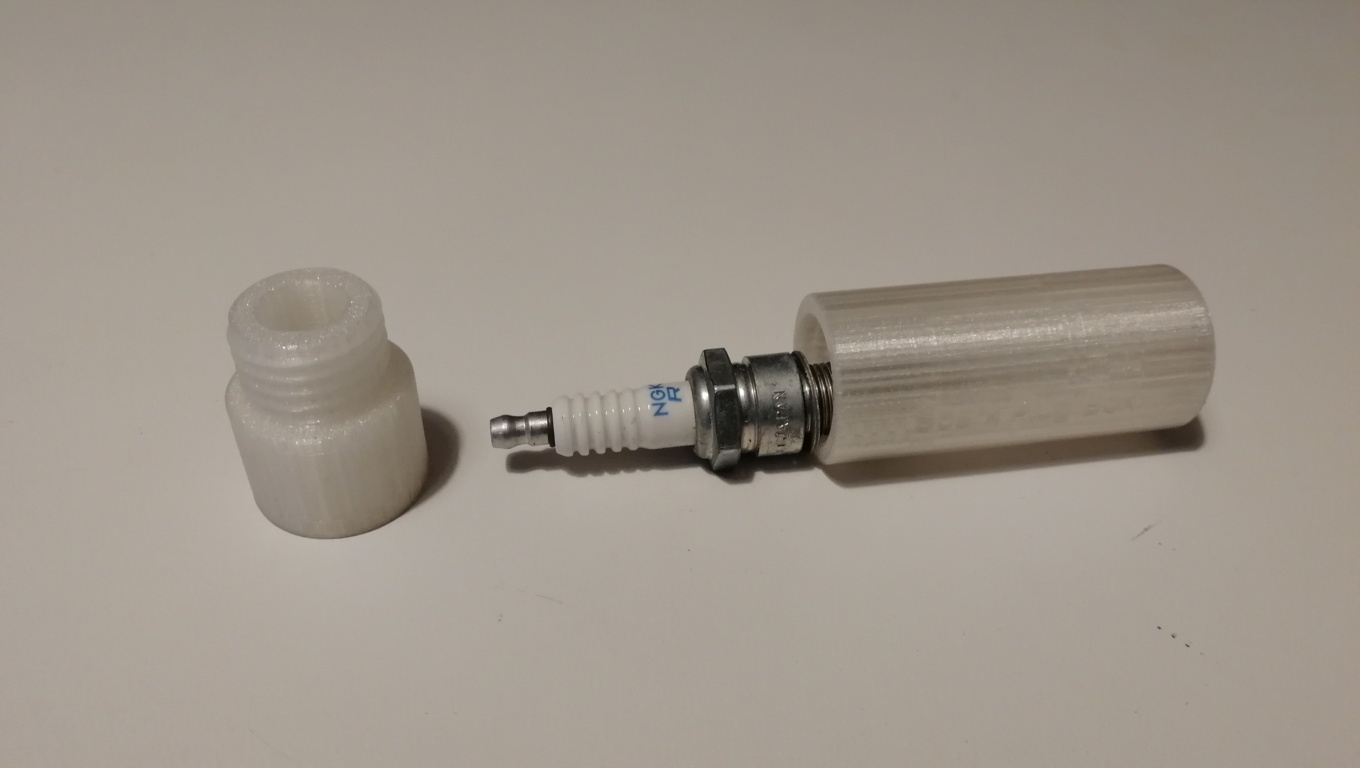 STL file SPARK PLUG BOX - PORTA CANDELE Yamaha・3D print design to ...