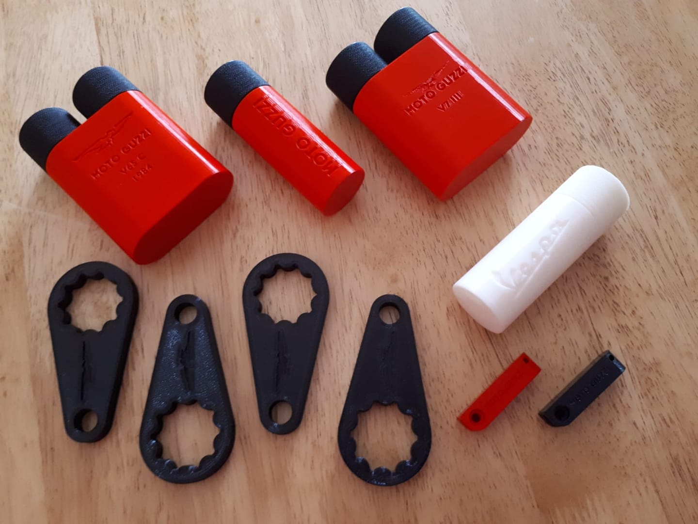 STL file SPARK PLUG BOX - PORTA CANDELE Benelli・3D printer design to ...