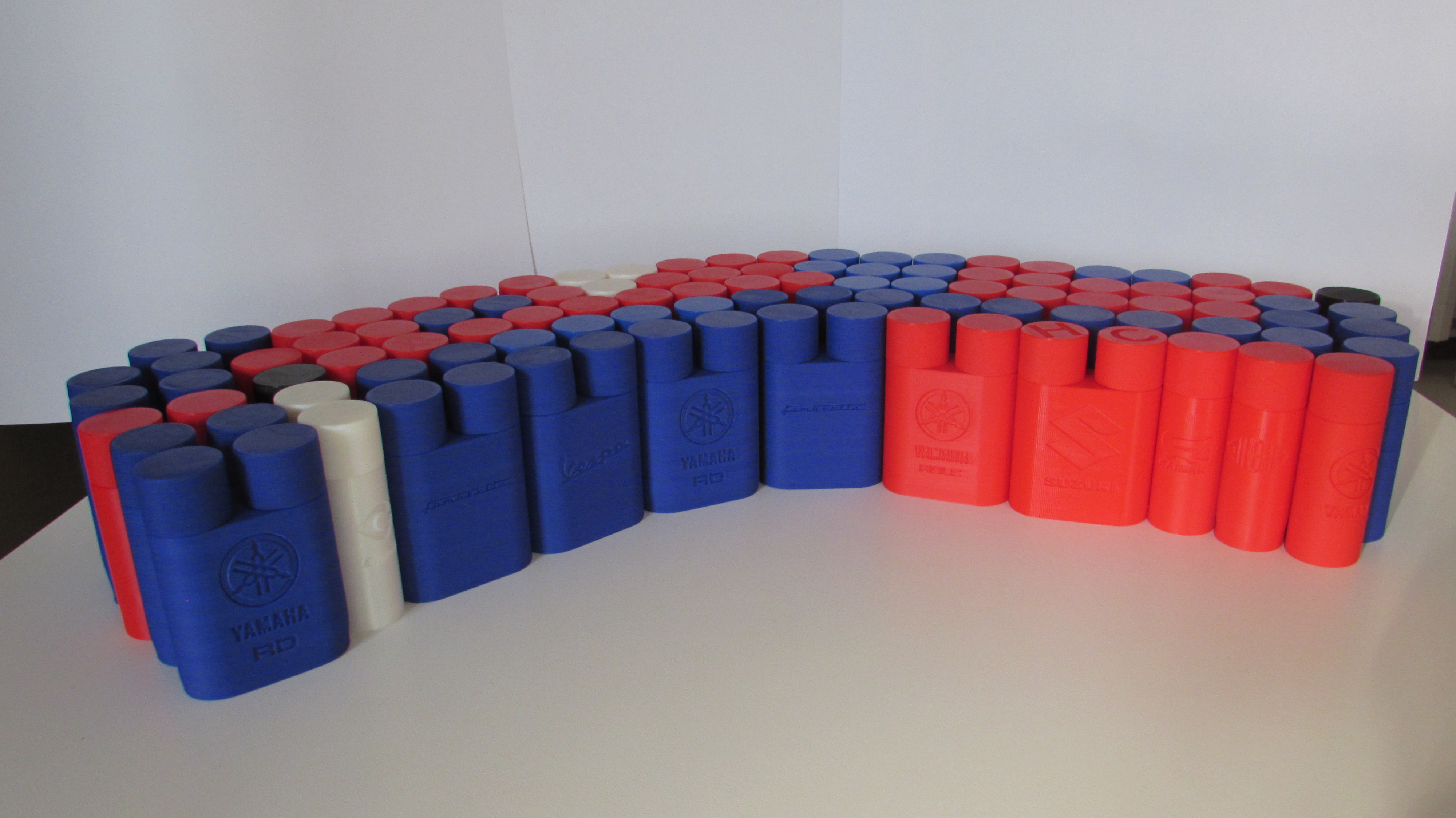 STL file SPARK PLUG BOX - PORTA CANDELE Benelli・3D printer design to ...