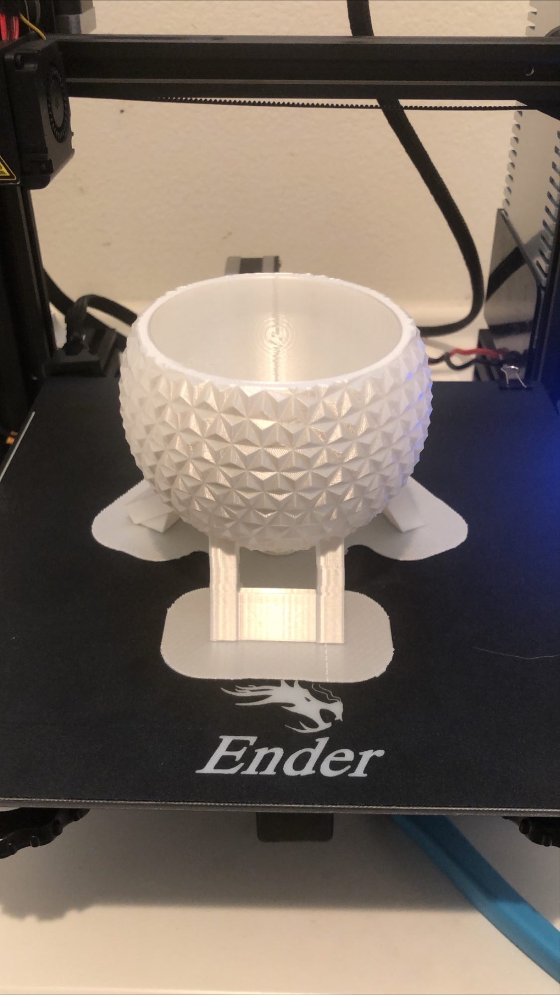 3D printed Epcot Flower Pot • made with Creality Ender 3・Cults