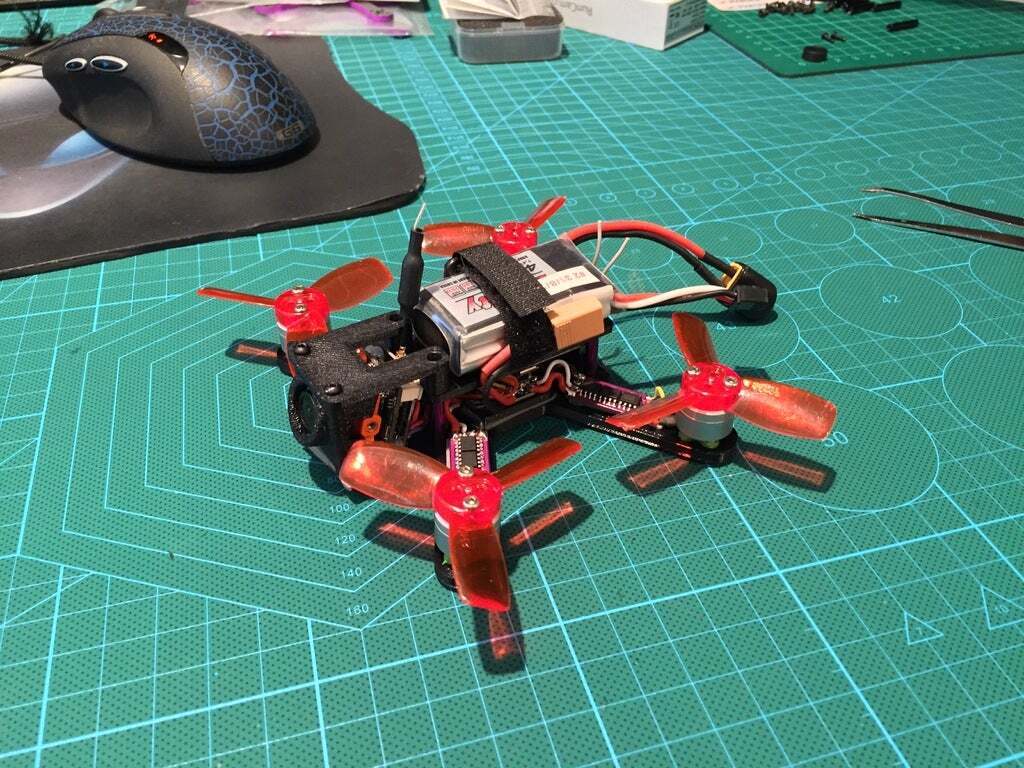 Fichier STL gratuit Châssis de quad 2,3" pour bloc d'alimentation Emax ...