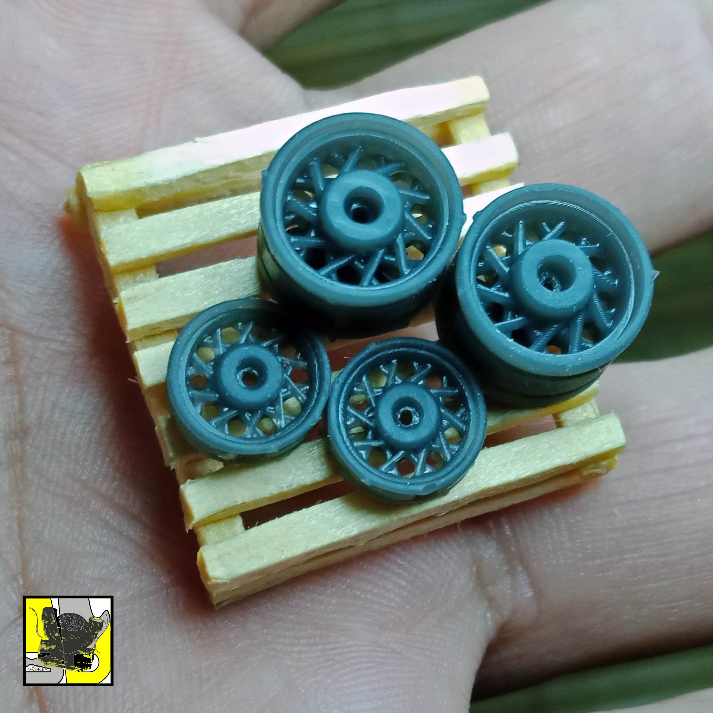 Free STL file 1/64 Scale Hot Rod Wire Rims 🥵・3D print model to download ...