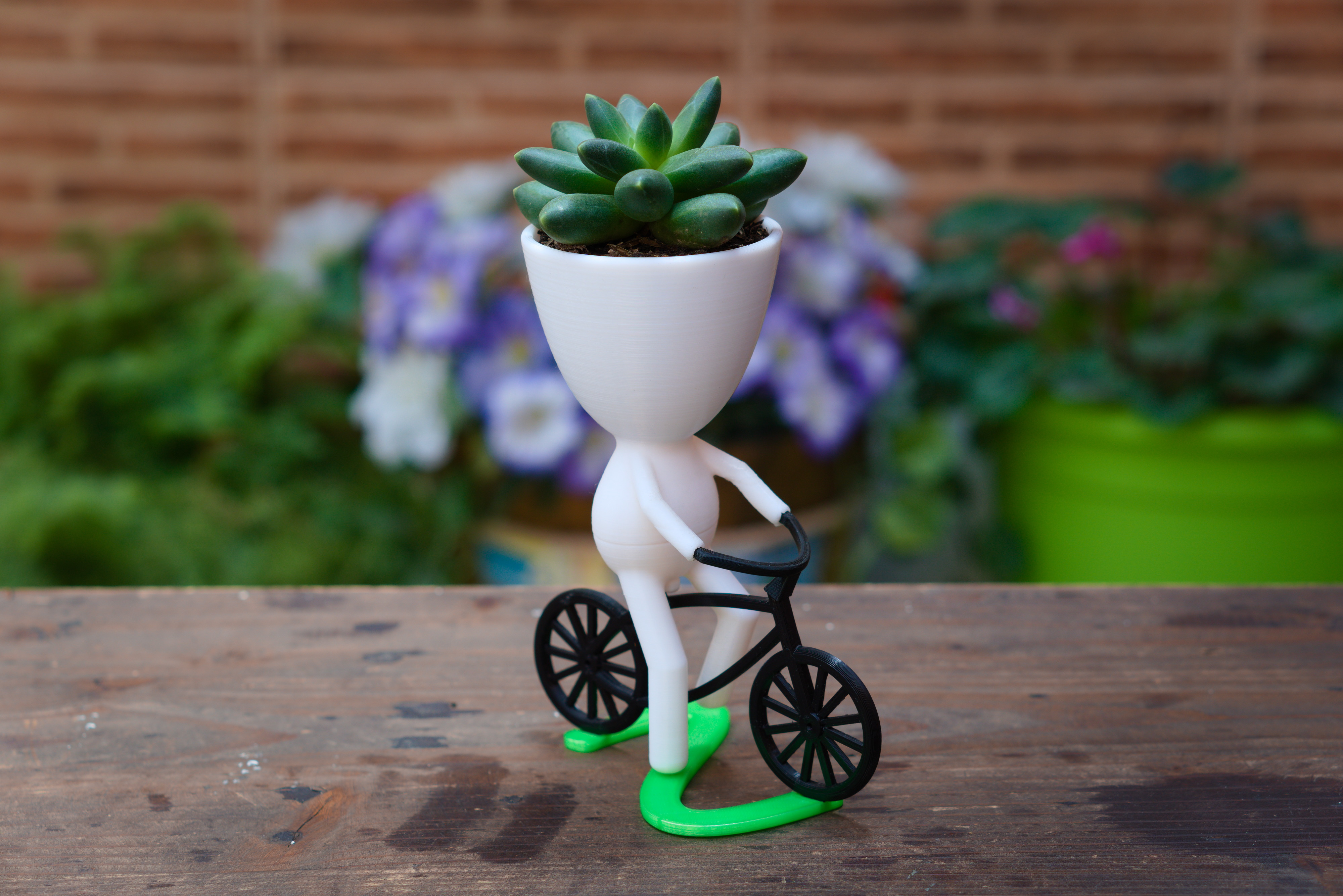 STL file Robert Planter on bike・3D print design to download・Cults