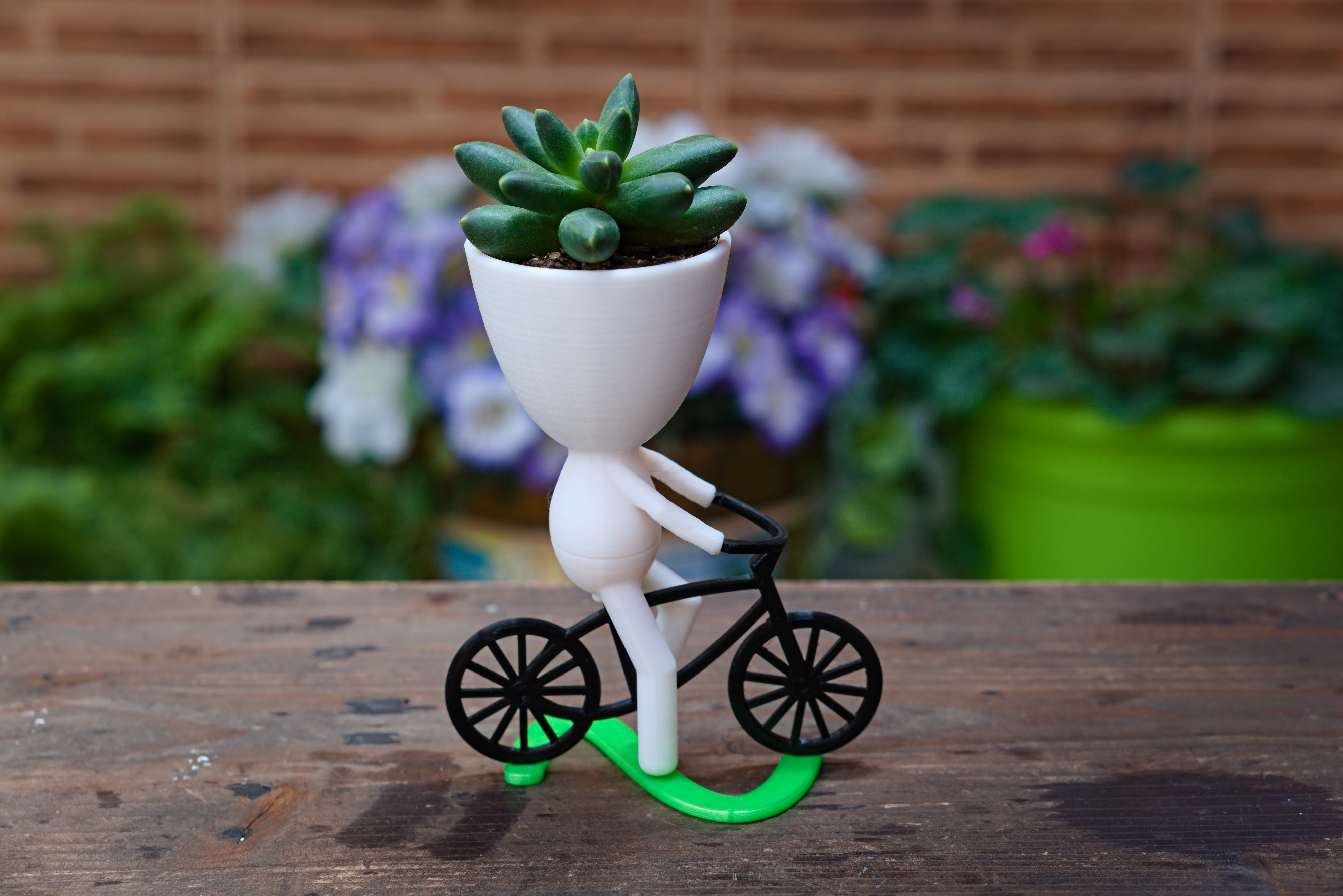 STL file Robert Planter on bike・3D print design to download・Cults