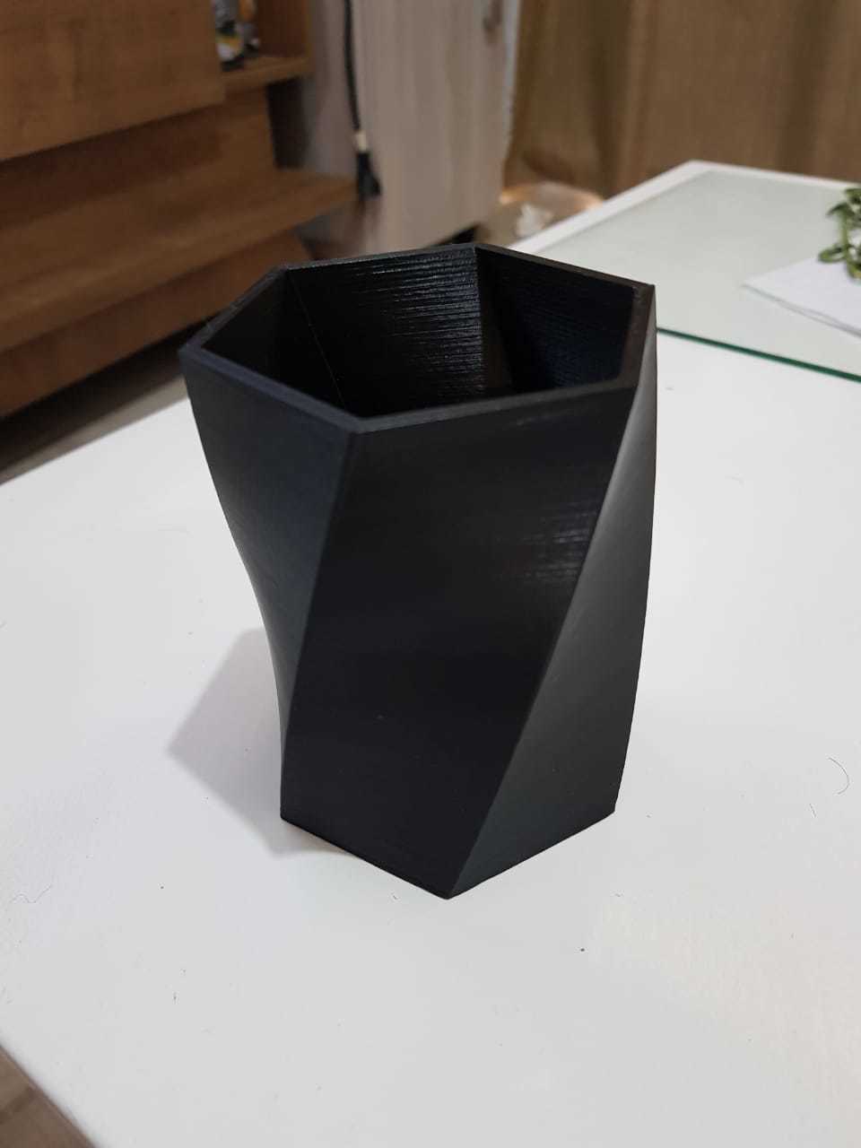 STL file Helical Hexagonal Pen 🖊️・3D printing template to download・Cults