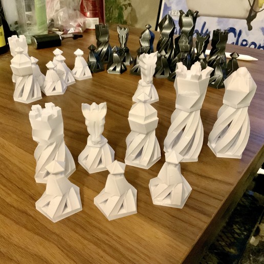 Download STL file Twisted geometry chess set (no supports) • 3D printer ...
