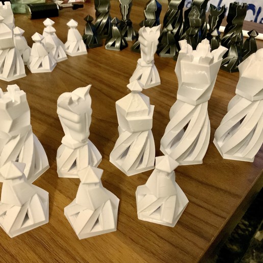 Download STL file Twisted geometry chess set (no supports) • 3D printer ...