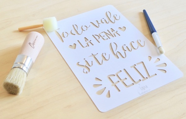 STL file Stencil "Be happy"・3D print object to download・Cults