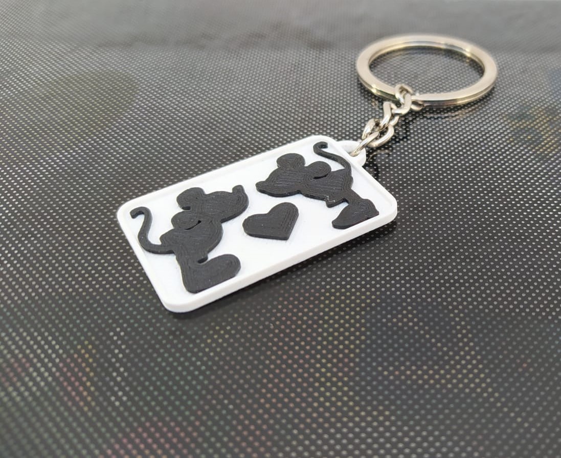 STL file Mickey Mouse and Minnie keychain・3D printing design to ...