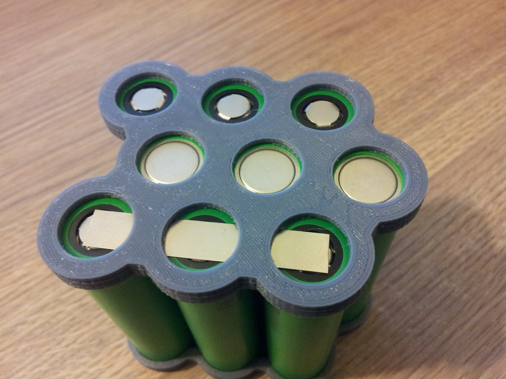 Free 3D file Parametric cylindrical battery pack holder 🔋・3D print ...